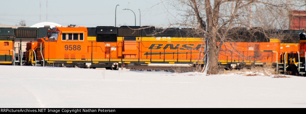 BNSF 9588